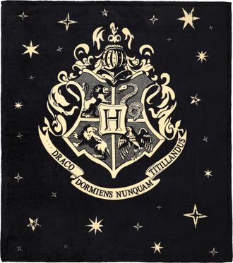 Harry Potter Kuscheldecke - Flauschige Decke mit Hogwarts Wappen als Geschenk f&uuml;r Kinder zu Geburtstag und Weihnachten - 130 x 150 cm