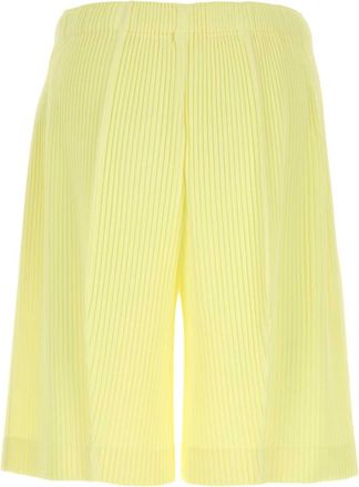 Homme Pliss&eacute; Issey Miyake Colors Bermuda Shorts - Yellow