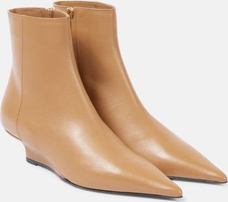 Toteme Ankle Boots Sharp 40 aus Leder