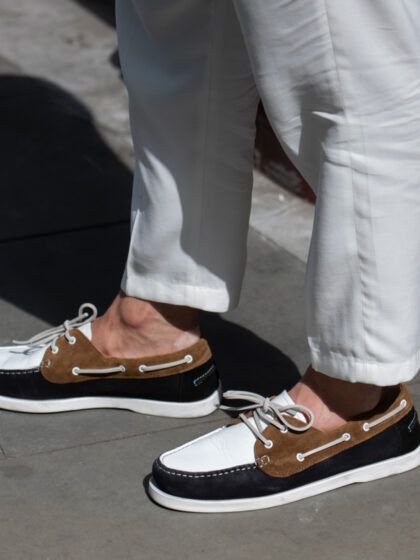 Conseils style pour hommes : comment assortir les chaussures bateau ?