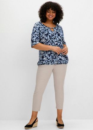 Sheego T-Shirt Shirt. mit Alloverprint und Cut-out vorn