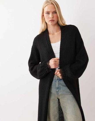 Miss Selfridge Maxi-Cardigan mit Spitzendetail an den &Auml;rmelb&uuml;ndchen in Schwarz