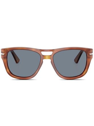 Persol lunettes de soleil &agrave; monture carr&eacute;e - Marron