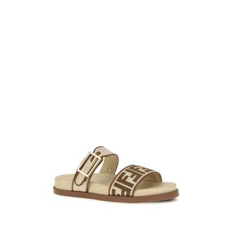 Fendi Womens Brown Raffia Flat Sandals