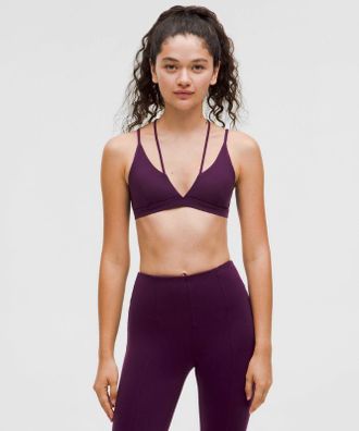 lululemon Tr&auml;ger-BH Leichter Halt A/B-Cups f&uuml;r Frauen - Gr&ouml;&szlig;e 2XS in Dramatic Magenta