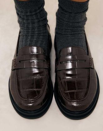 NA-KD klobige Loafer in Braun mit Kroko-Optik