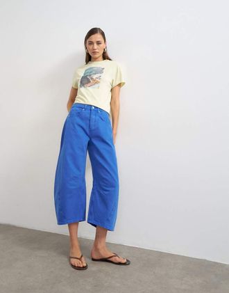 Topshop Barrel-Jeans in Kobaltblau mit Cropped-L&auml;nge und mittelhohem Bund