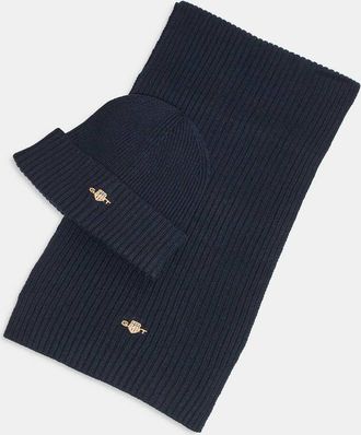 GANT Geschenkset aus Strickm&uuml;tze und Schal mit Zopfmuster in Blau