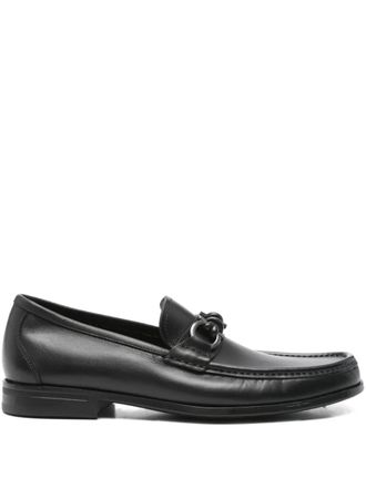 Ferragamo Loafer mit Metallschnalle - Schwarz