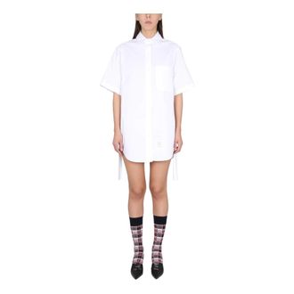 Thom Browne Oberschenkellanges- kurz&auml;rmeliges- &uuml;bergro&szlig;es Hemdkleid mit gerafften Seitenn&auml;hten aus schwerem Popeline - - Dresses - Damen - Wei&szlig; - XS
