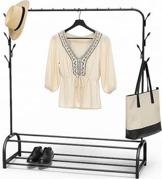 Relaxdays Kleiderständer, 3-in-1, mit Kleiderstange, 2 Ablagen & 8 Haken, HxBxT: 158 x 110 x 40 cm, Metall, schwarz