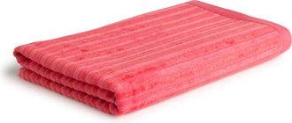 M&ouml;ve Monochrome Stripes Velours Duschtuch 67 x 140 cm aus 80% Baumwolle/ 20% Viskose aus Bambus-Zellstoff, Coral