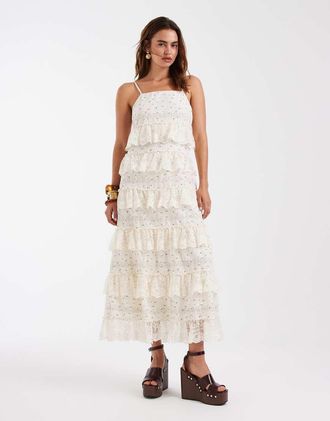 Vero Moda Robe longue en coton &agrave; petites fleurs avec bretelles fines et volants &eacute;tag&eacute;s bord&eacute;s de dentelle - Cr&egrave;me-Blanc