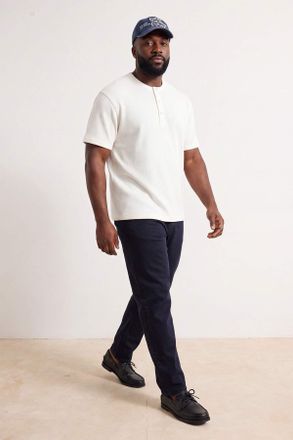 Trendyol MAN Herren Dunkelblau Einfarbig Normale Taille Gro&szlig;e Gr&ouml;&szlig;en Jeans