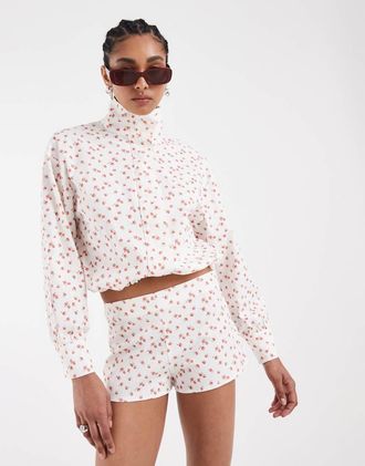 Asos Veste densemble coupe boule &agrave; col chemin&eacute;e montant et imprim&eacute; &agrave; petites fleurs-multicolore