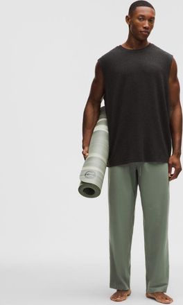 lululemon Pantalon Balancer coupe d&eacute;contract&eacute;e Standard pour Hommes - Pastel - Taille 2XL