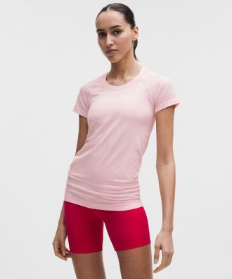 lululemon Swiftly Tech Kurzarmshirt 2.0 H&uuml;ftl&auml;nge f&uuml;r Frauen - Gr&ouml;&szlig;e 10 in Pink Pearl