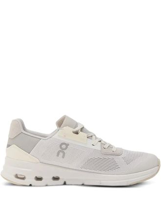 On baskets Cloudrift - Gris