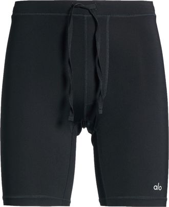 Alo Yoga HOSEN & R&Ouml;CKE - Shorts & Bermudashorts auf YOOX.COM