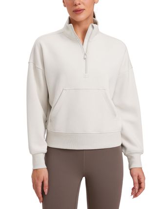 CRZ YOGA Damen SoftAura Half Zip Sweatshirt Langarm Quartal Pullover Oberteile Workout L&auml;ssig Trichterhals Sweatshirts mit Tasche Milchig Wei&szlig; 38