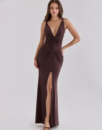 House of CB Tabitha robe longue en jersey fluide &agrave; d&eacute;collet&eacute; plongeant, noir cerise