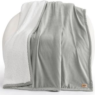 UGG 01465 Bliss Sherpa Vollständig wendbare Überwurfdecke für Couch oder Bett, maschinenwaschbar, pflegeleicht, weicher Plüsch, luxuriöse übergroße Akzent