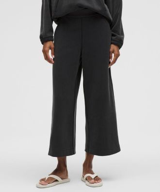 lululemon Softstreme Crop-Hose mit weitem Bein und hohem Bund für Frauen - Größe 2XS in Black