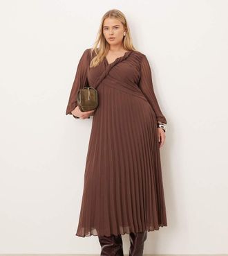 Asos Curve ASOS DESIGN Curve - Plissee-Midikleid mit verdrehtem Detail, gewickelter Vorderseite und abstraktem Muster in Blau-Bunt