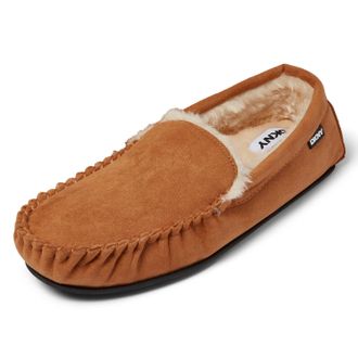 DKNY Herren Mokassin Hausschuhe | Warme Kunstpelz gef&uuml;tterte Hausschuhe f&uuml;r Herren | Obermaterial aus weichem Mikrofaser-Wildleder & Markensohle | Bequeme 