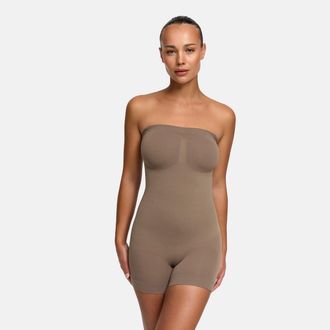 creamy fabrics Trägerloser Bodysuit Sculpting Shapewear mit Short