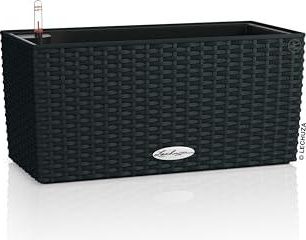 Lechuza Pflanzgefäß BALCONERA Cottage 40 graphitschwarz, Balkonkasten mit Bewässerungssystem, Wasserstandsanzeiger und Pflanzeinsatz, Flechtoptik, 40 x 19 x 1