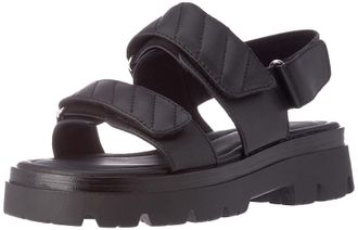 s.Oliver Flache Sandale 5-5-28703-28 Schwarz Red Label