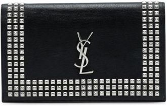 Saint Laurent Clutches - Studded Leather Monogram Clutch - Gr. unisize - in Schwarz - f&uuml;r Damen