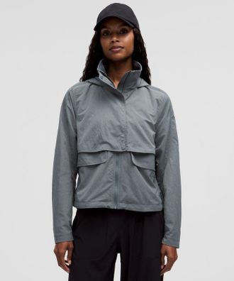 lululemon Always Effortless Jacke f&uuml;r Frauen - Gr&ouml;&szlig;e 12 in Grey Oasis
