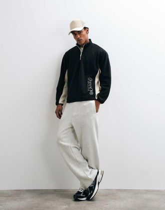 HUF Basecamp-Fleece mit Panel-Details und Viertelrei&szlig;verschluss in Schwarz