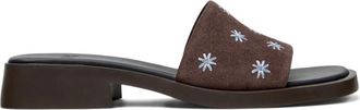 Camper sandales en daim &agrave; fleurs - Marron