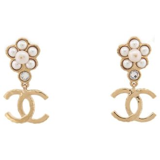 Chanel Ohrringe - NEUE CHANEL CC LOGO H&Atilde;NGENDE OHRRINGE MIT PERLEN - Gr. unisize - in Gold - f&uuml;r Damen