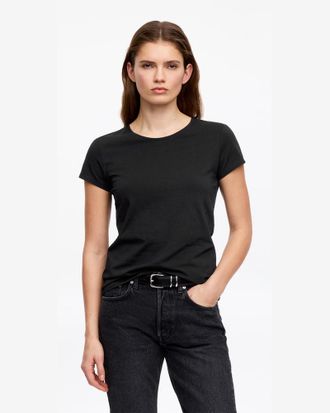 Arket Schmales T-Shirt Mit Fl&uuml;gel&auml;rmeln -Schwarz