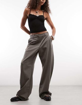 Weekday Hose mit niedriger Taille und Barrel-Leg in Dunkelmausgrau
