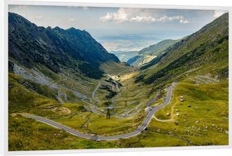 artboxONE Poster mit wei&szlig;em Rahmen 90x60 cm Natur Die Transfaragasan in den Karpaten - Bild rum&auml;nien Berge karpaten