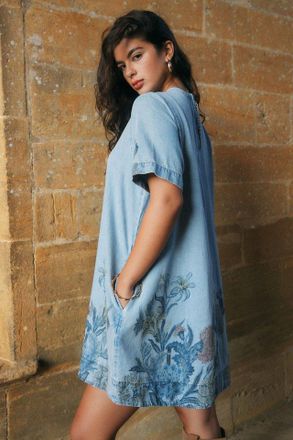 Next Jeanskleid National Trust x Next T-Shirt-Kleid aus Denim (1-tlg)