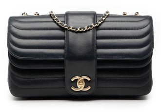 Chanel Hobo Bags - CC Horizontal Quilted Lambskin Double Flap - Gr. unisize - in Blau - f&uuml;r Damen