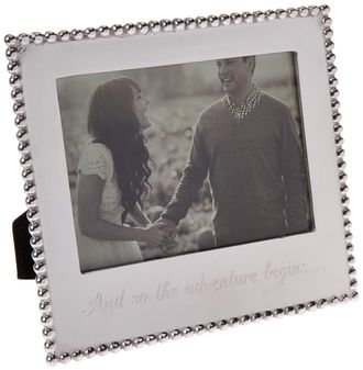 Mariposa And So The Adventure Begins Perlenrahmen, 12,7 x 17,8 cm, Silberfarben, brillante, Statement-Rahmen, recyceltes Sandguss-Aluminium, handgefertigt in M