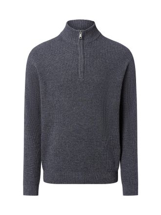 Andrew James Pullover