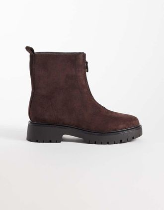 London Rebel Carolina bottines chelsea en daim synth&eacute;tique &agrave; fermeture zipp&eacute;e sur le devant, marron