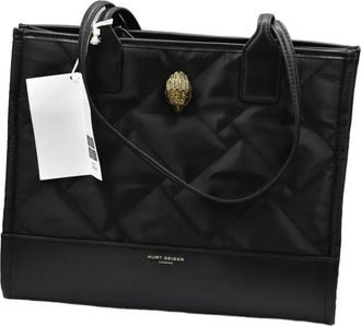 Kurt Geiger Shopper & Totes - Quilted Rectangular Handbag With Gold Emblem - Gr. unisize - in Schwarz - f&uuml;r Damen