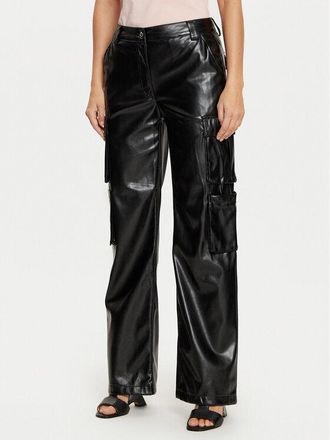 Guess Hose aus Kunstleder Kori W4YB11 WF8Q0 Schwarz Relaxed Fit
