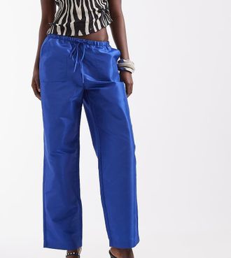 Vero Moda Tall pantalon &agrave; jambes larges &agrave; taille nou&eacute;e en taffetas bleu cobalt