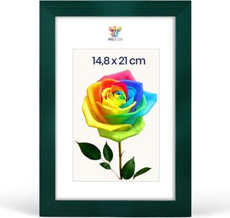MG Design Bilderrahmen A5 14,8 x 21 cm - Fotorahmen mit Gr&uuml;n Holzrahmen (Echtholz) und bruchsicherem Acrylglas, Hoch & Quer zum Aufh&auml;ngen, zum Aufstellen