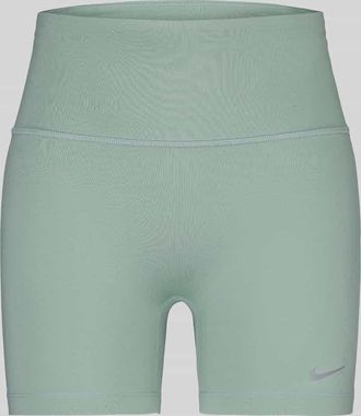 Nike Eng anliegende Sportshorts mit Logo-Print Modell Tempo
